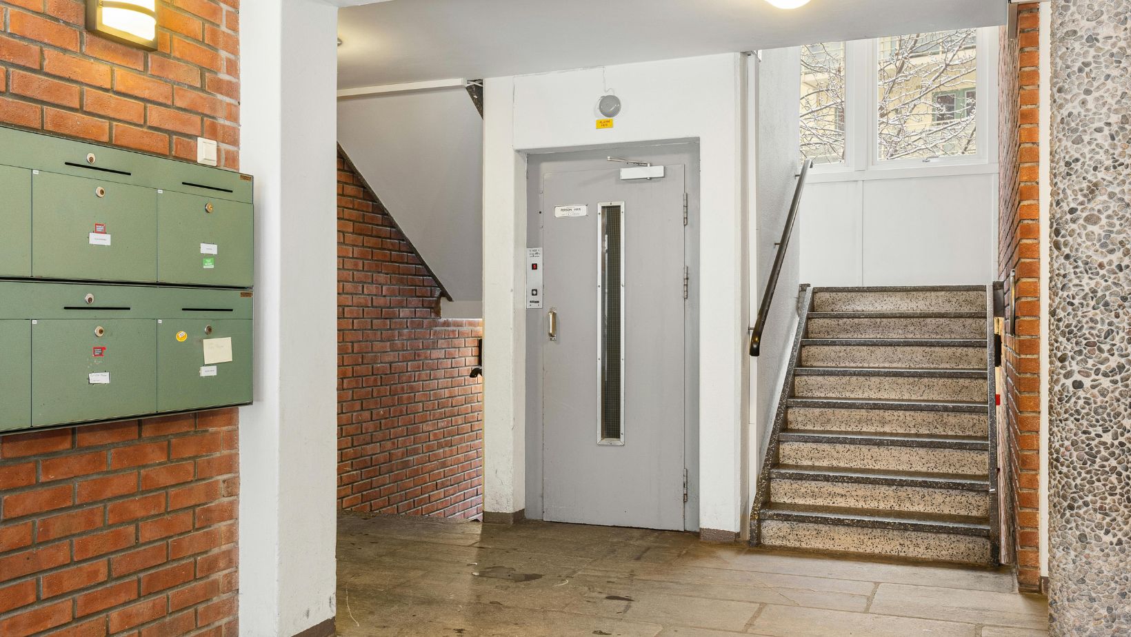 Which Floor Access Doors Are Best for Commercial Buildings?
